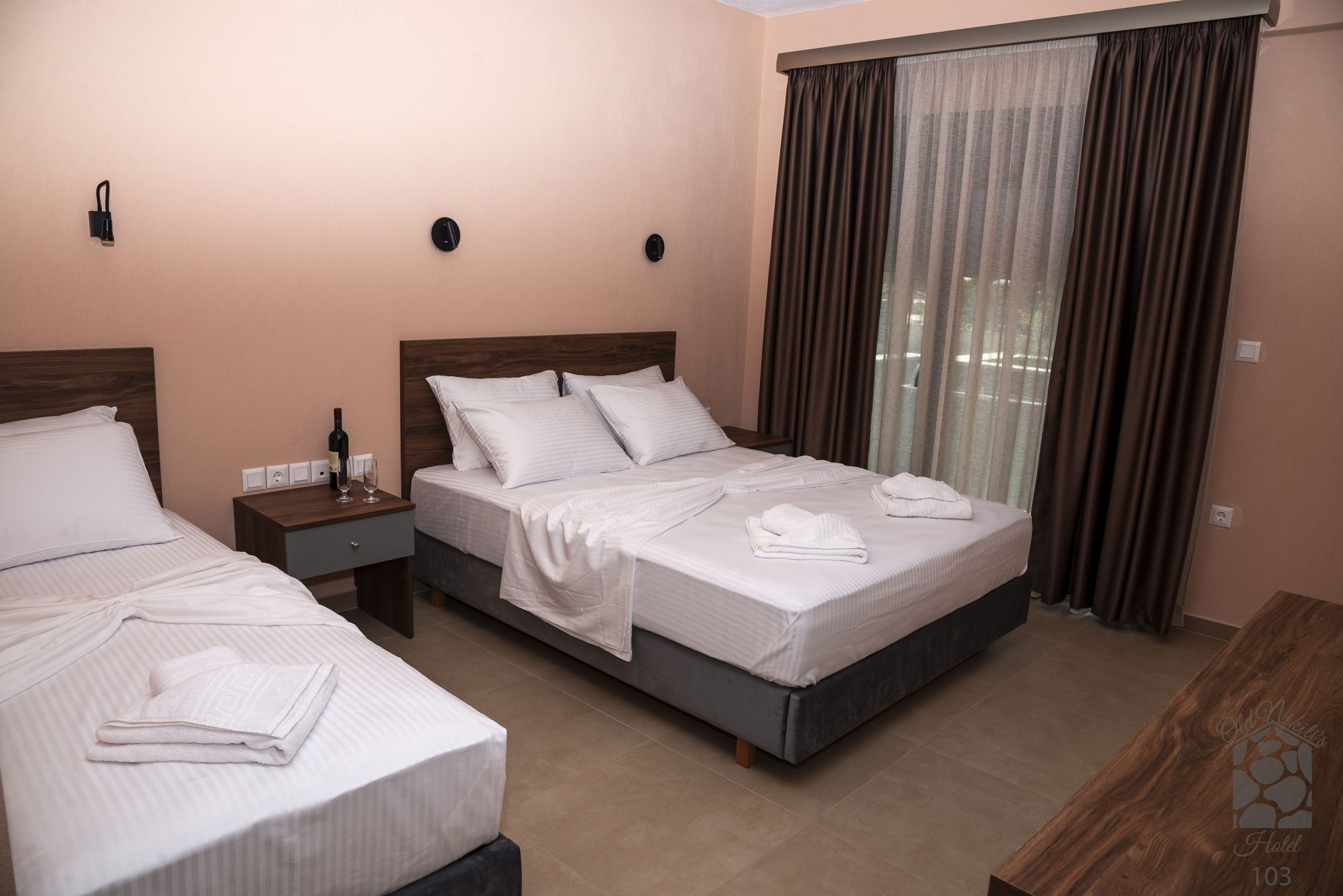 ΔΩΜΑΤΙΑ DOUBLE – Old Nikiti’s Hotel
